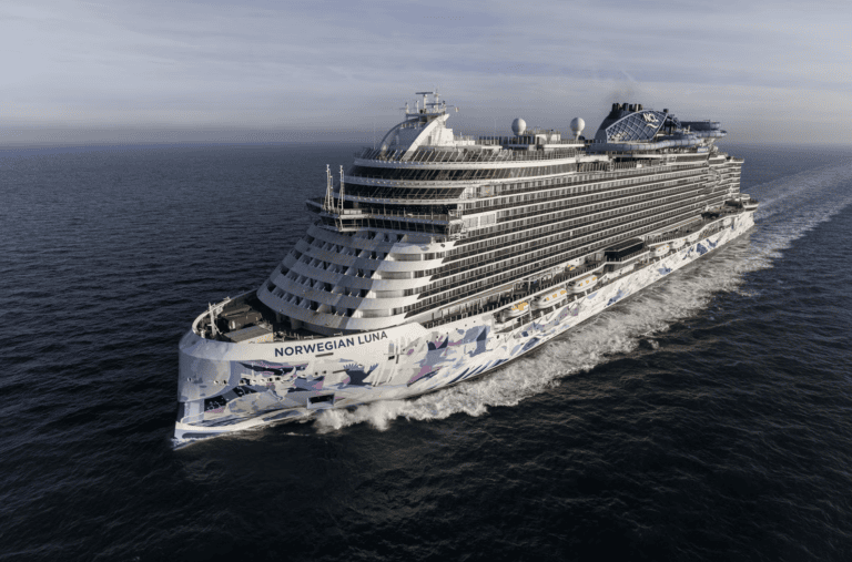 Norwegian Cruise Ships List (2026): Newest to Oldest + Comparison ...