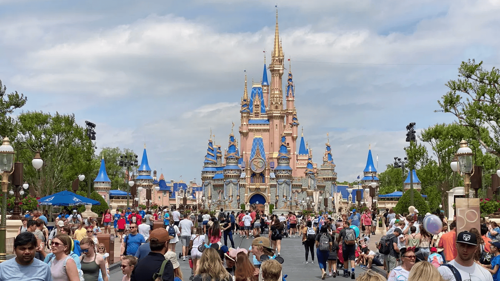 Magic Kingdom Crowd Calendar 2026 + Wait Time Guide | Deep Arrival