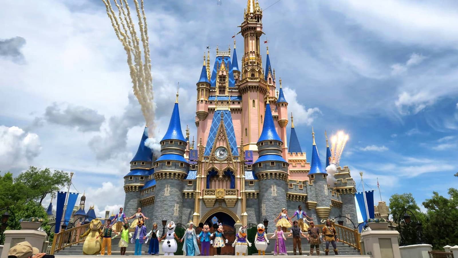 Disney 2027 Ticket Prices: The Villains Land Strategy | Deep Arrival