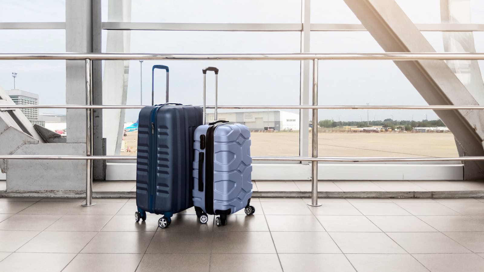 American Airlines Baggage Fees (2026): Checked and Carry On | Deep Arrival