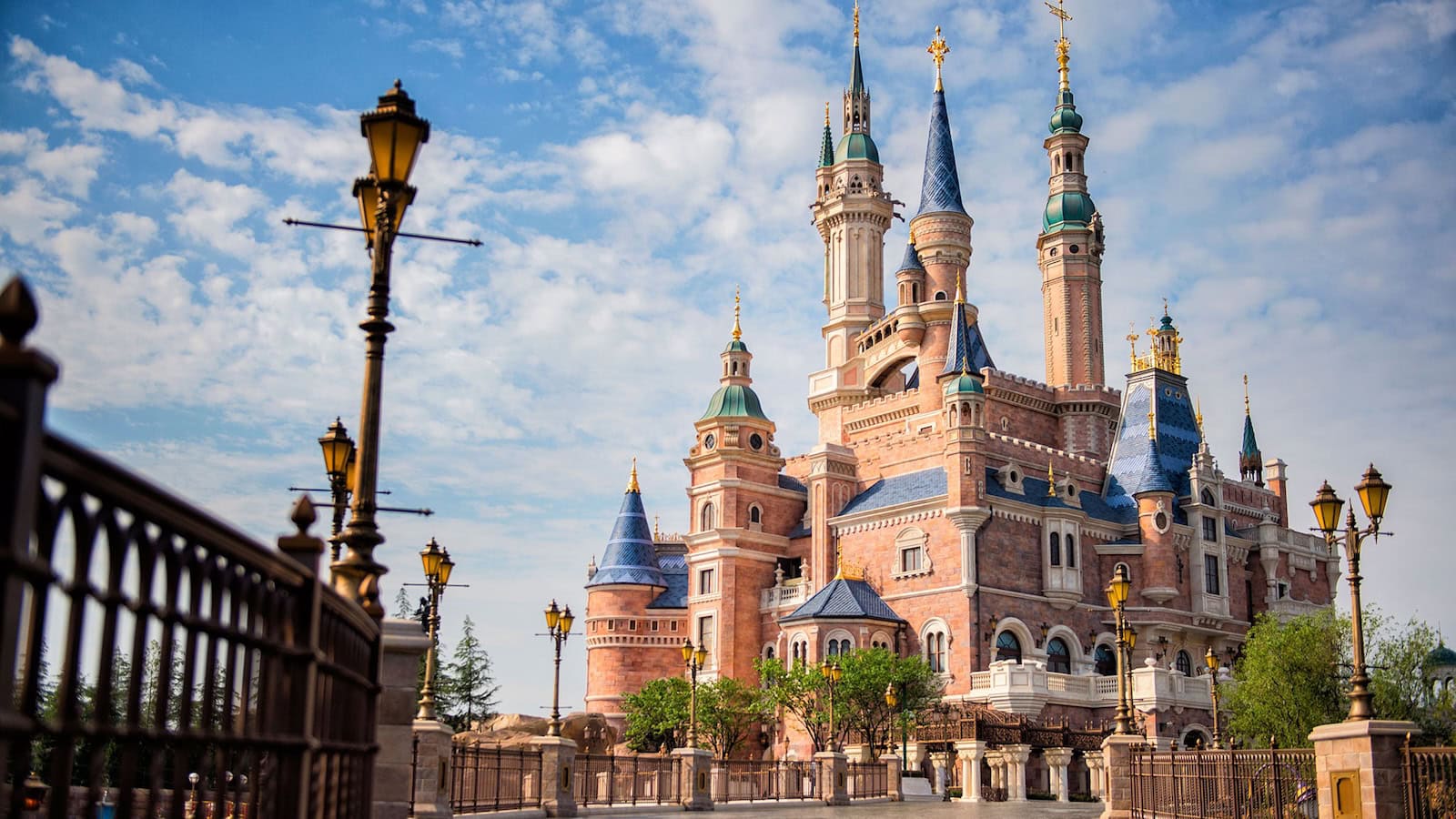Shanghai Disneyland Wait Times 2026 (Live by Ride + Best Times) | Deep ...
