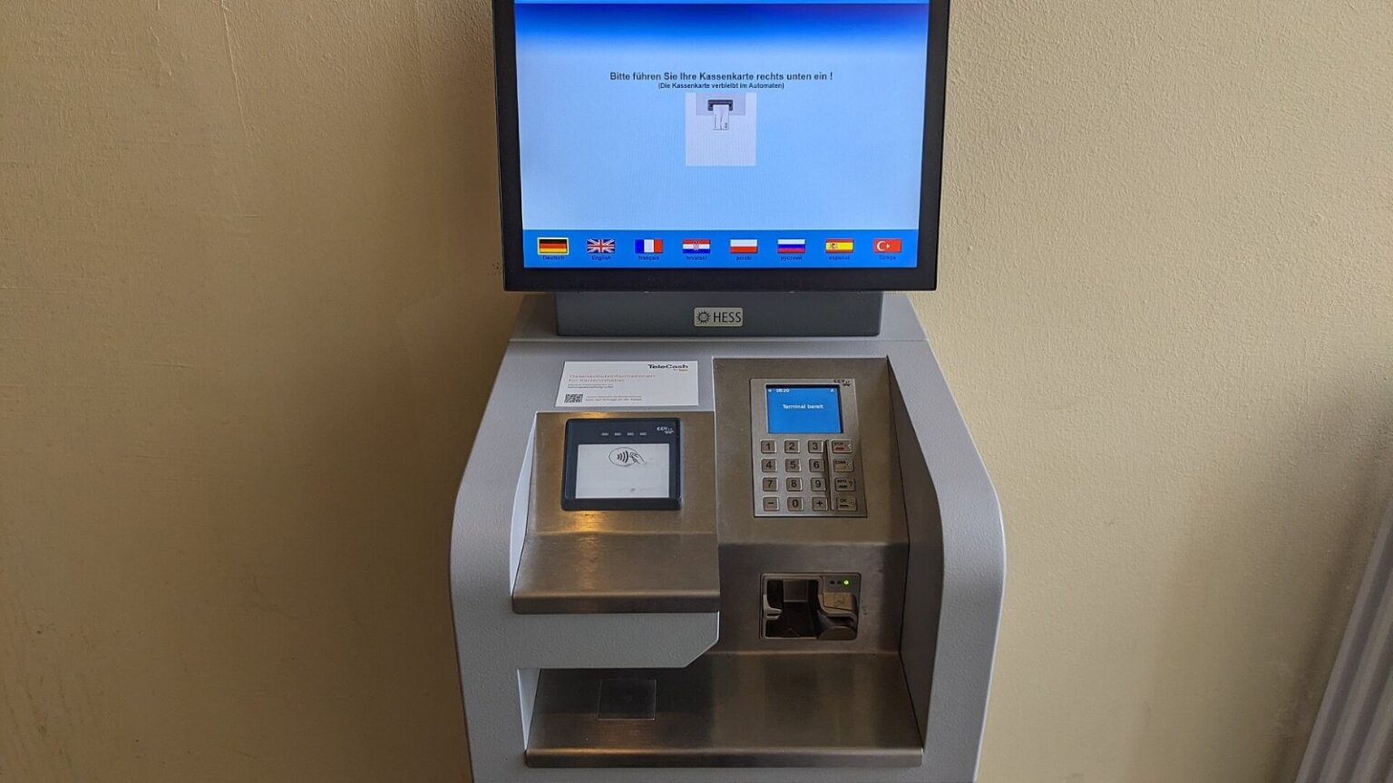 Avoid Foreign Transaction and ATM Fees Abroad