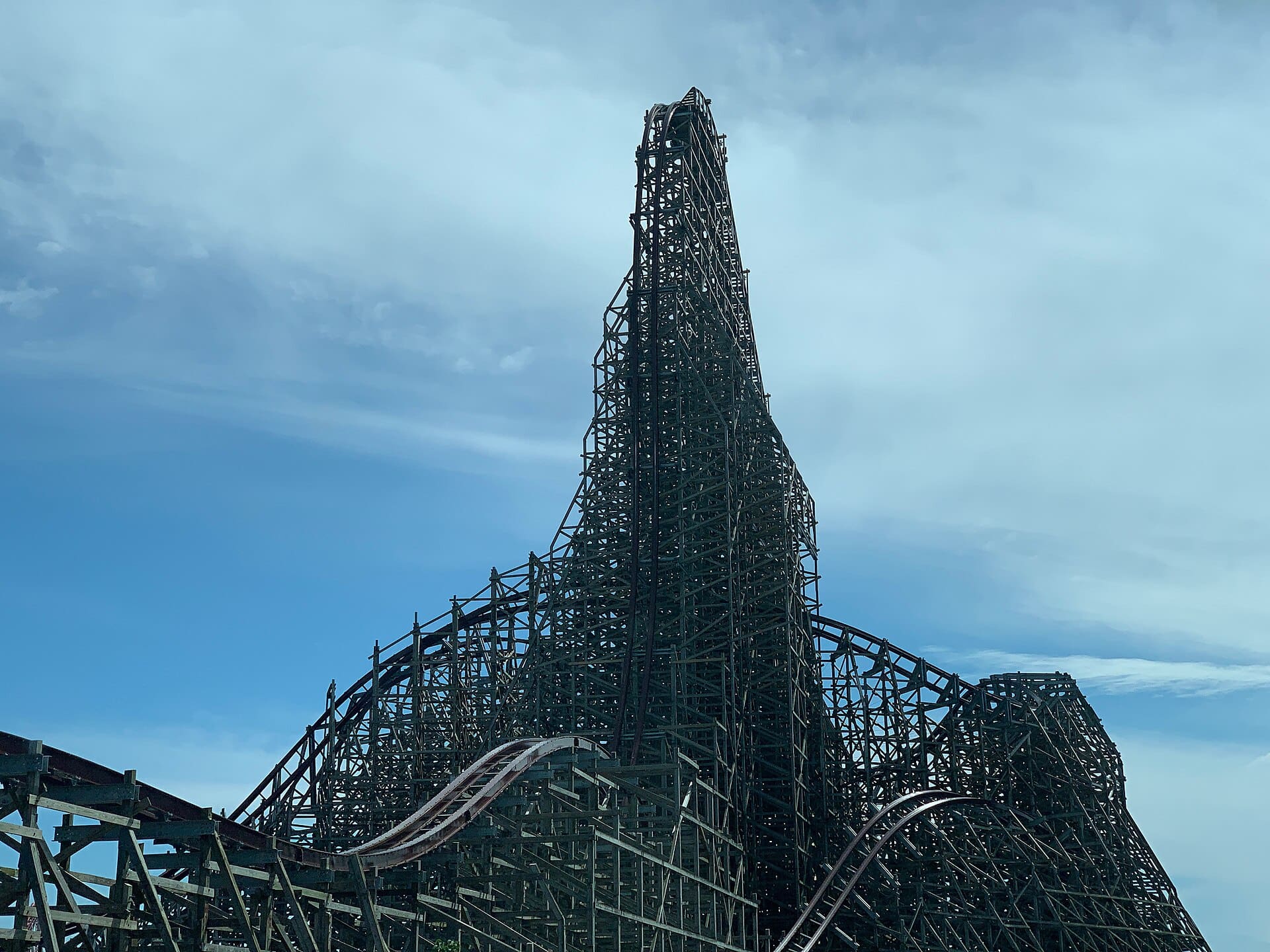 Cedar Point Tickets 2026: Prices, Passes, Cheapest Way | Deep Arrival