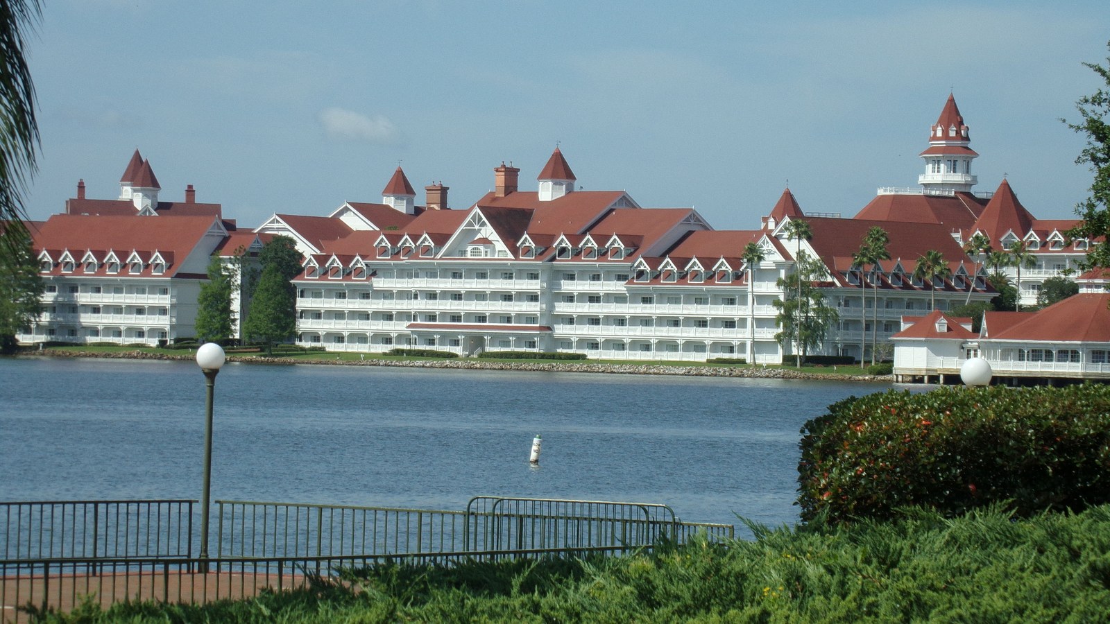 Disney World Closes Free Parking Loophole with New Rules | Deep Arrival