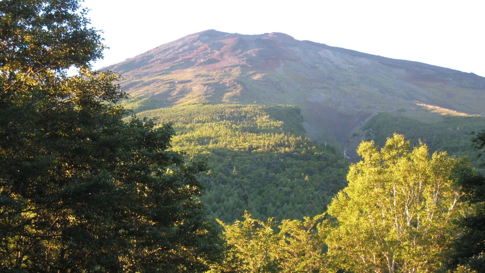 Mount Fuji 2026 Climbing: Fees, Caps and Reservations