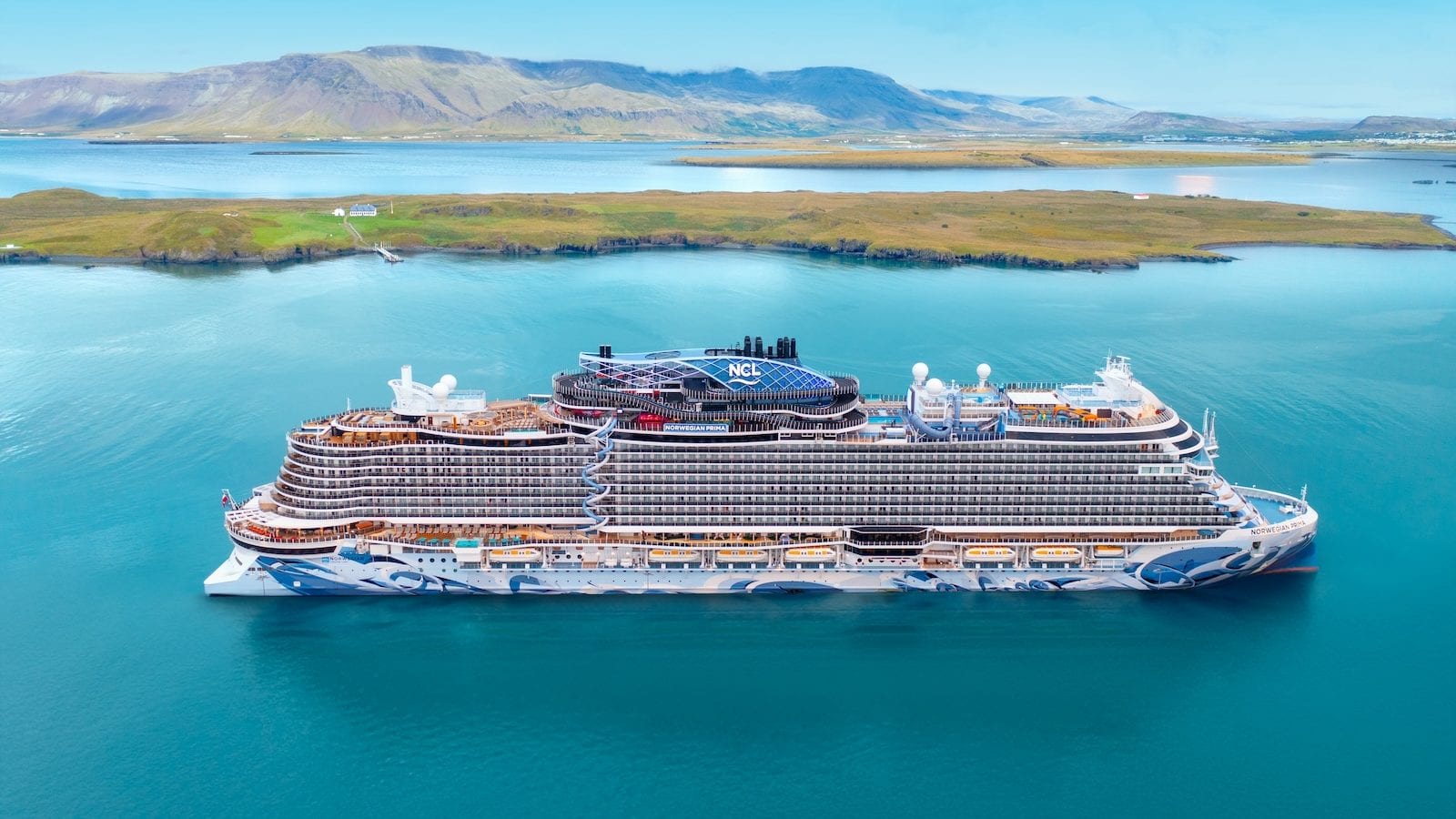 Norwegian Cruise Ships List (2026): Newest to Oldest + Comparison ...