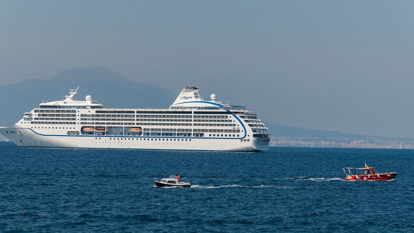 Regent Seven Seas Cruises Ships List (2026): Fleet Guide, Prices & Best ...